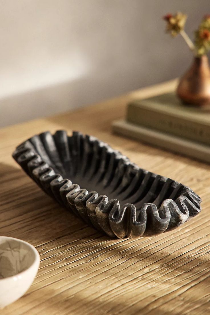 Raffle Oval Bowl Marble / Black – Richstone Homes